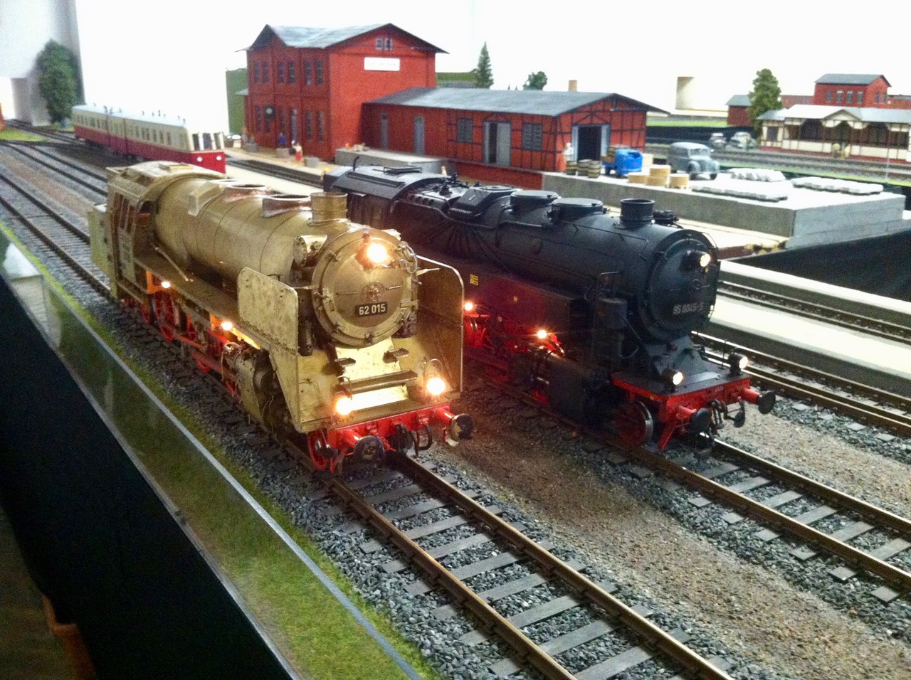 BR95 neben Gleichgesinnten – Baureihe 95 der Deutschen Reichsbahn